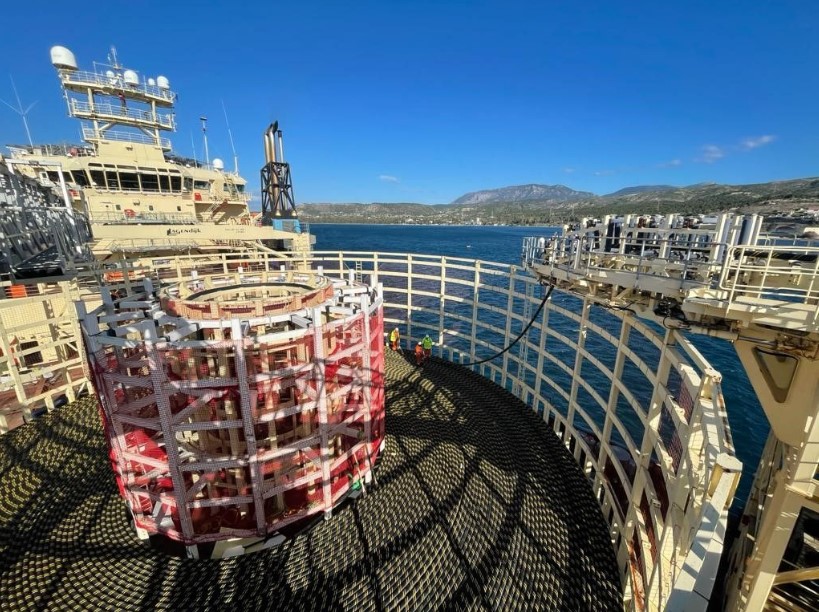 Skye-Harris subsea cable replacement campaign at full throttle ...