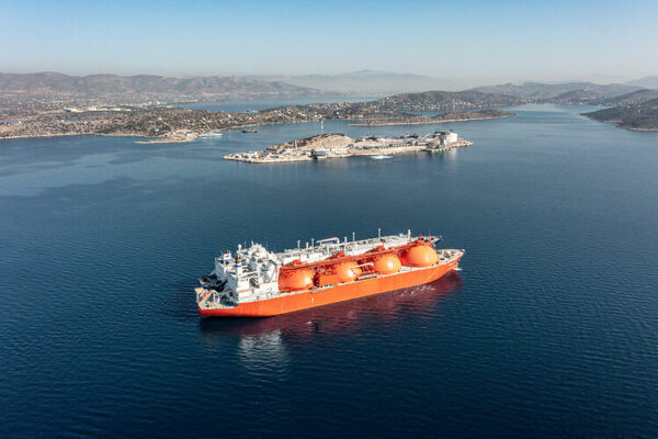 DESFA's new floating storage unit receives first LNG cargo to ...