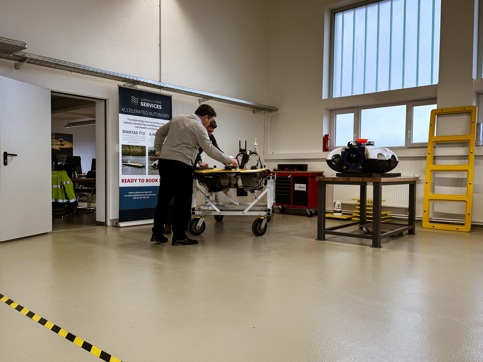 World first as hybrid Modus AUV lands in Equinor's subsea docking ...