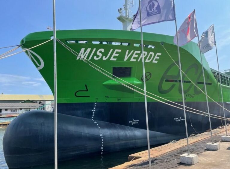 Misje Rederi’s 3rd EcoBulk hybrid vessel hits the water in Sri Lanka ...
