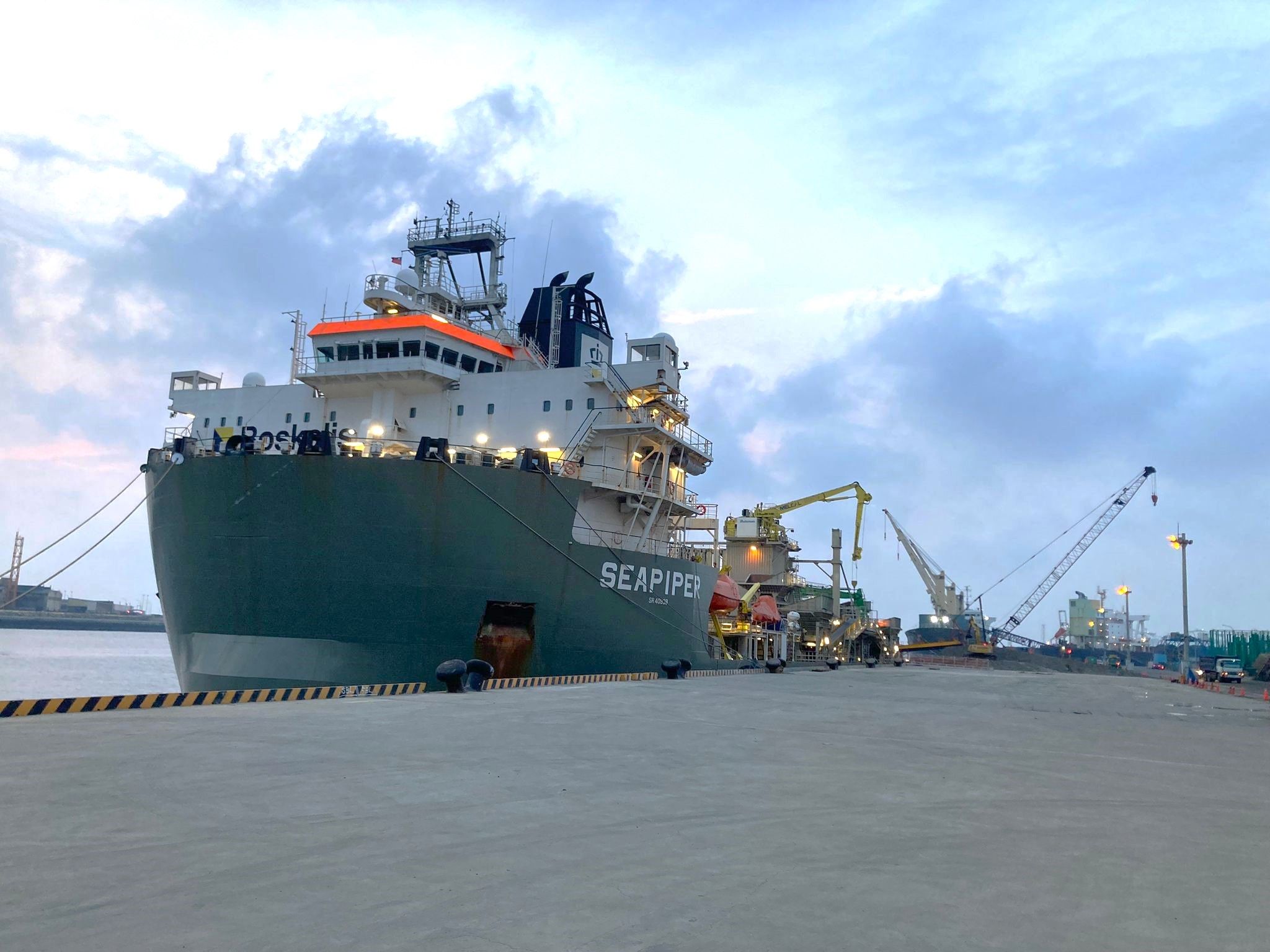 Boskalis expands range of 2023-commissioned vessel with new fallpipe (Photos) - Offshore Energy