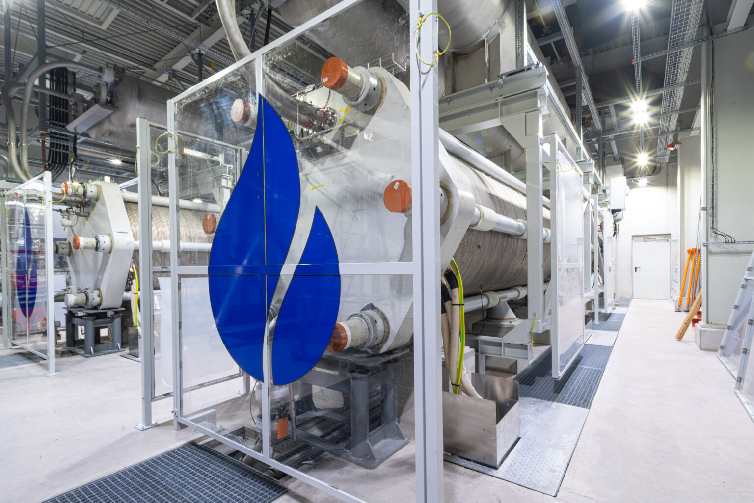 RWE kicks off green hydrogen production at pilot plant in Lingen ...