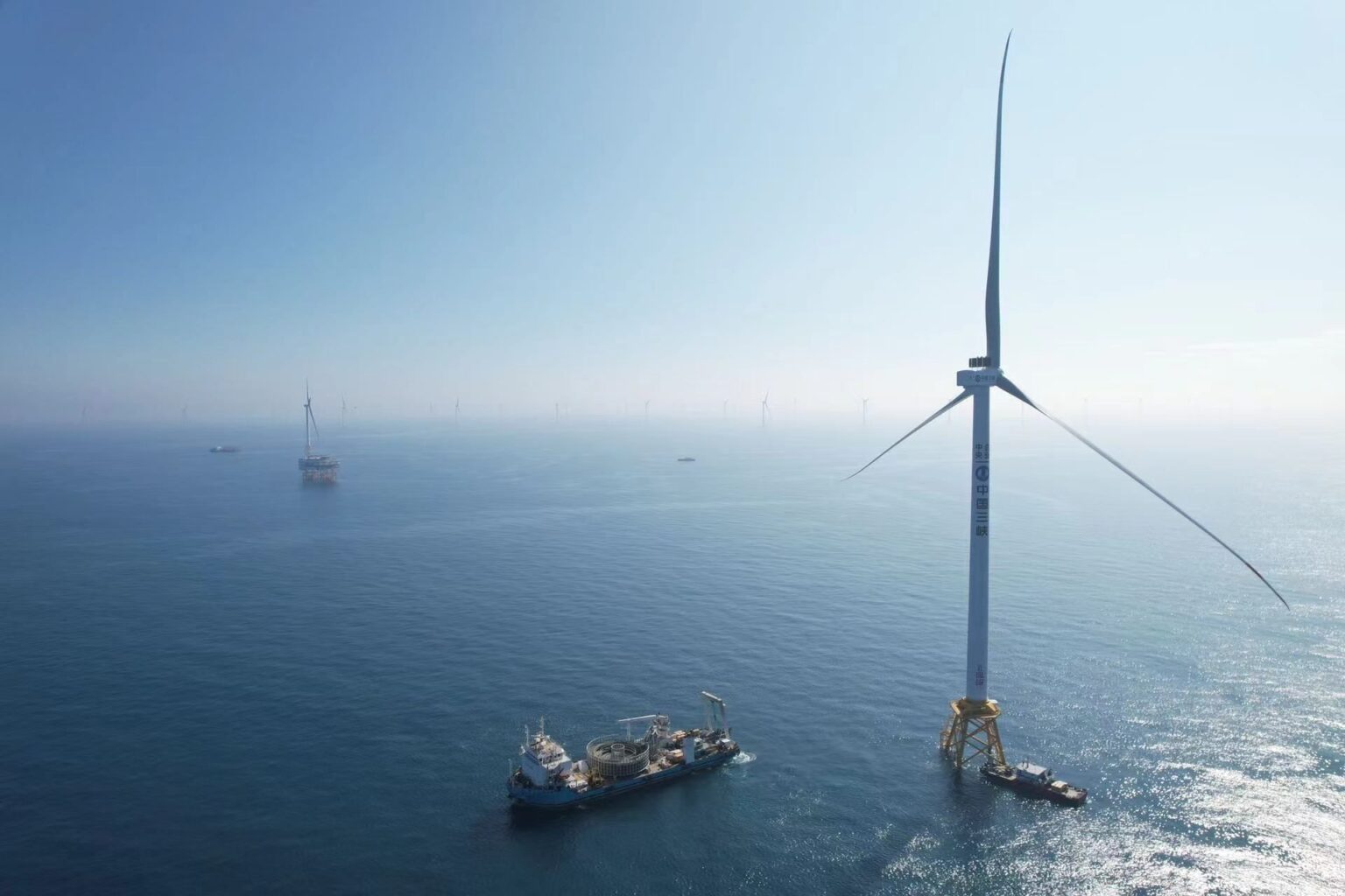 Cable laying vessel hard at work on offshore wind project (Gallery ...