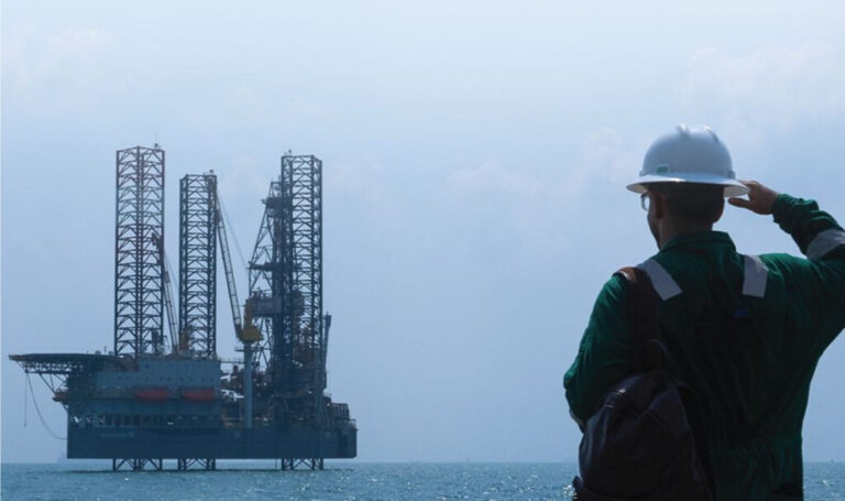 Jack-up duo reborn: Petrodec unveils fused platform at Damen's shipyard ...