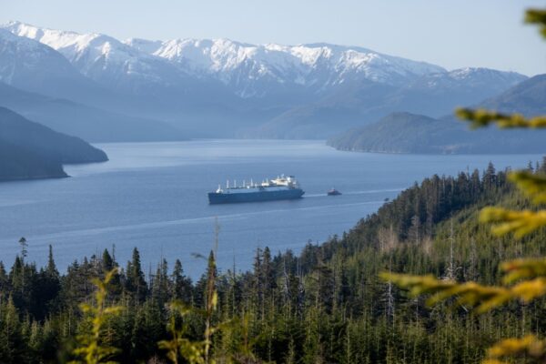 Canada’s first large-scale LNG export project firing on all cylinders ...