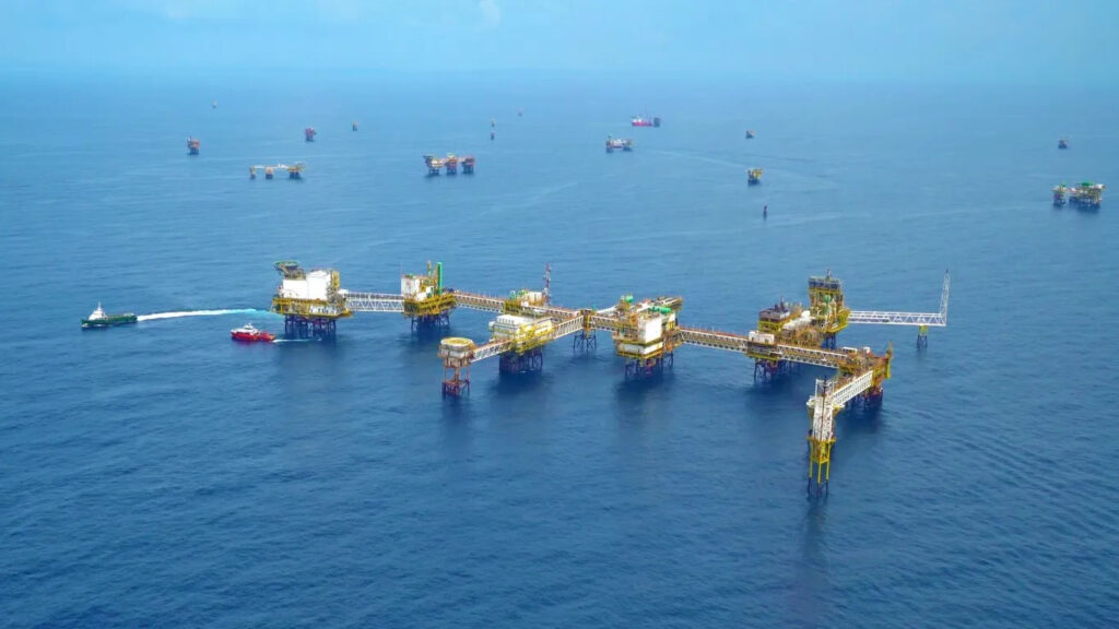 Shell taps Asian duo for ‘first major’ decom project offshore Brunei ...
