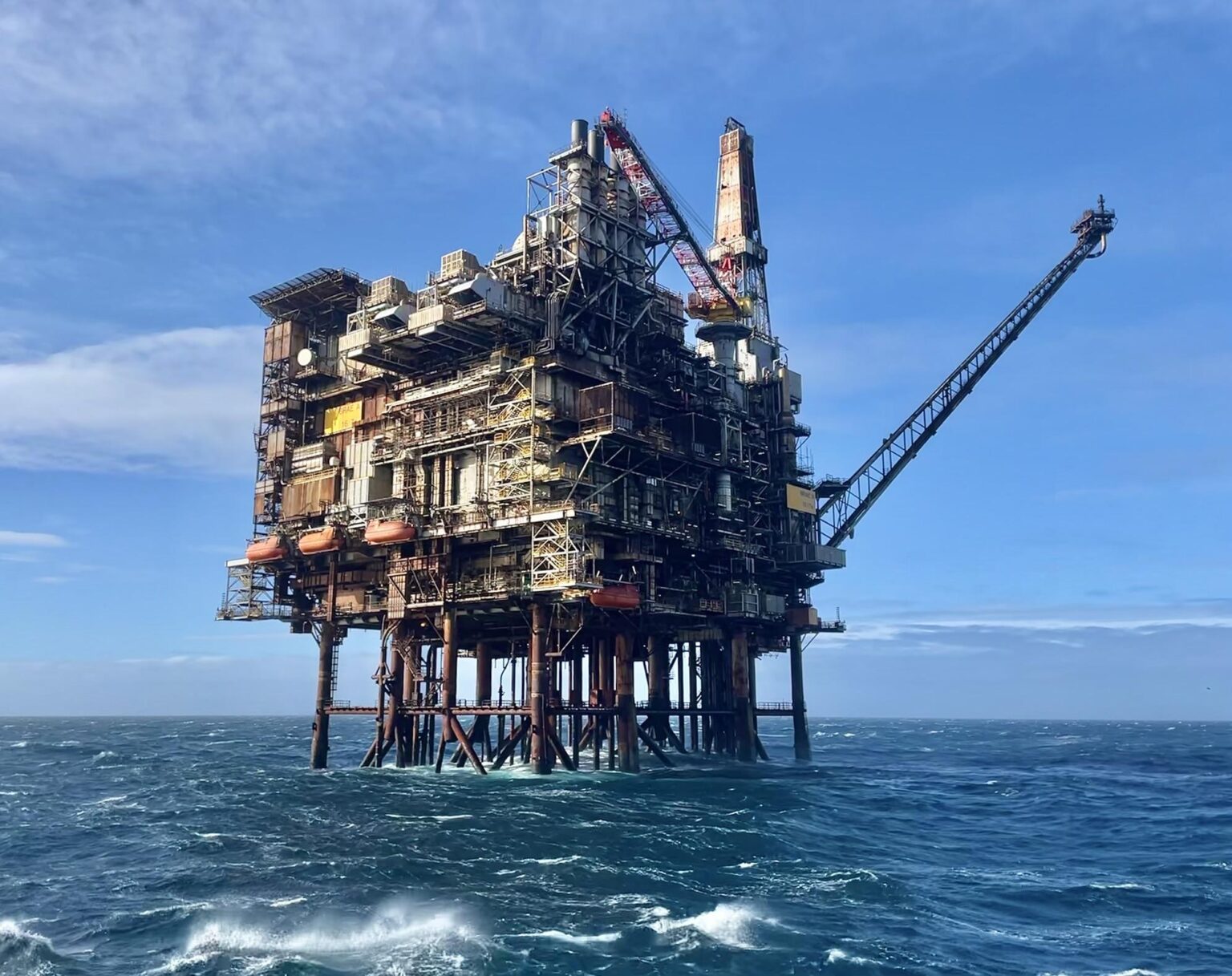 Multi-million oil & gas decom gig for UK’s offshore platform trio goes ...