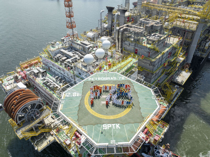 First oil flows from Petrobras’ new FPSO at one of world's largest ...