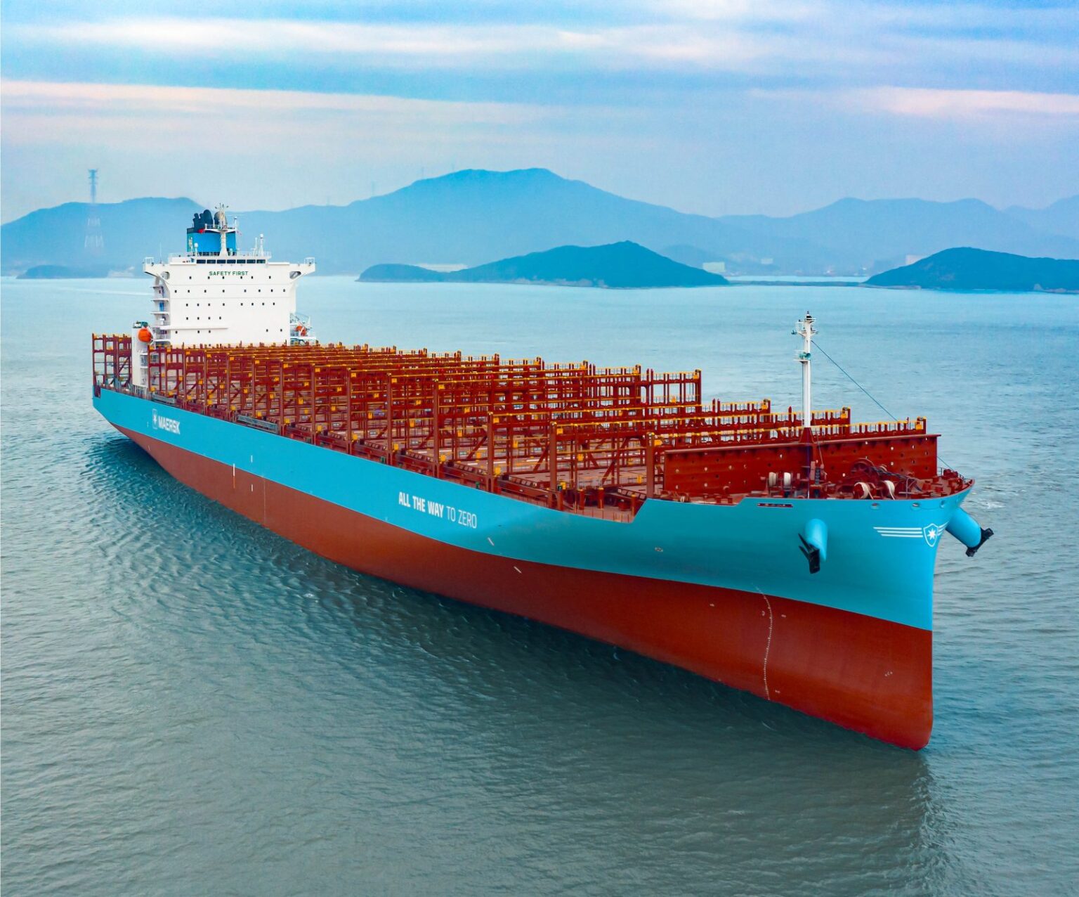 Maersk's green methanol containership fleet is now complete - Offshore ...